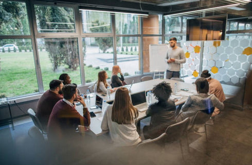 How to Improve Team Relationships and Better Manage - Mr Dashboard